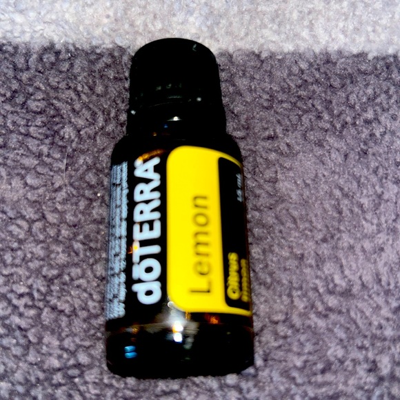 Doterra | Bath & Body | Doterra Lemon Essential Oil 5 Ml 8 Full | Poshmark